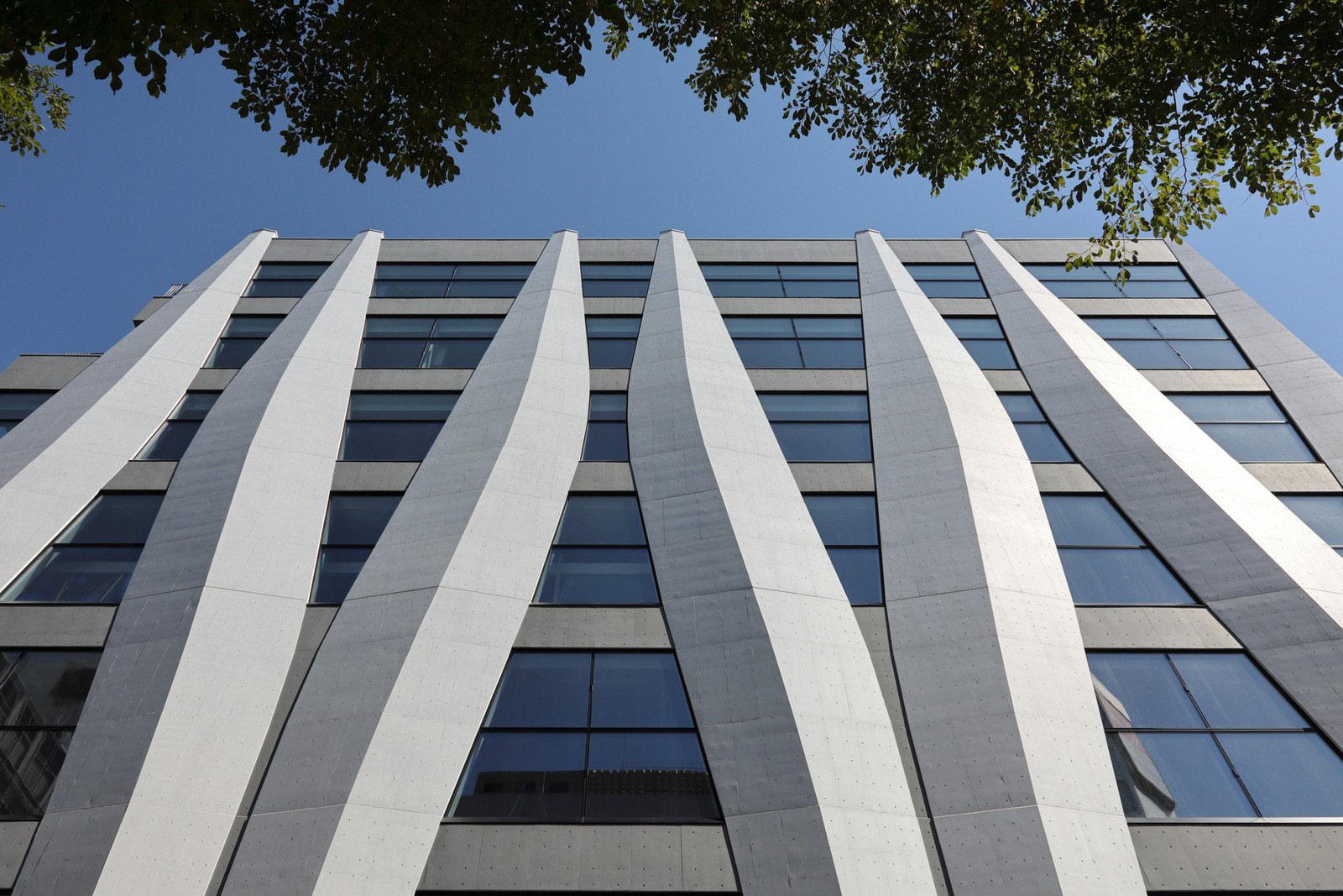 Architecture - Spacers from Swisspacer for smart building in Japan